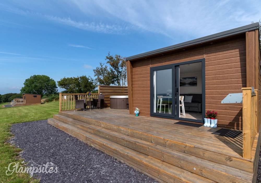 Hideaway Glamping Pods with Hot Tub